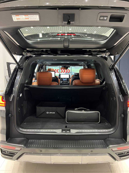 Lexus LX600 VIP Black Edition 2023