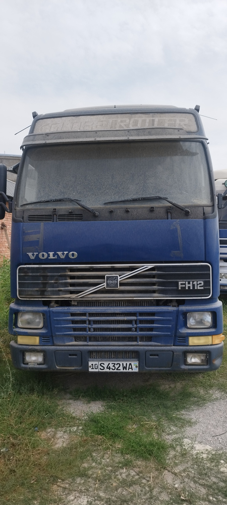 Фура тягач (DAF-Volva)