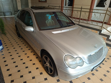 Mercedes W203 C200