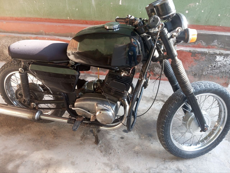 Java mototsikl sotiladi