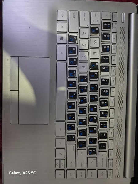 Ноутбук HP (севший аккумулятор)