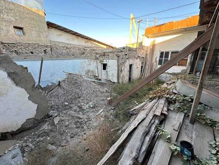 2,2 sotixli hovli sotiladi.