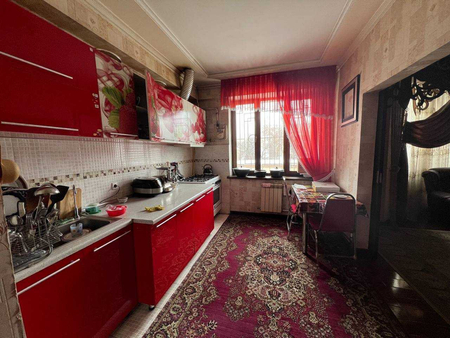 (К128684) Продается 3-х комнатная квартира в Шайхантахурском районе.