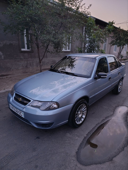 Srochna sotiladi Nexia 2