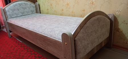 Продается односпальная кровать.