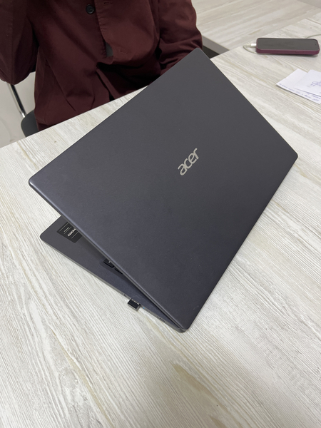 Acer notebook sotiladi xolati idial