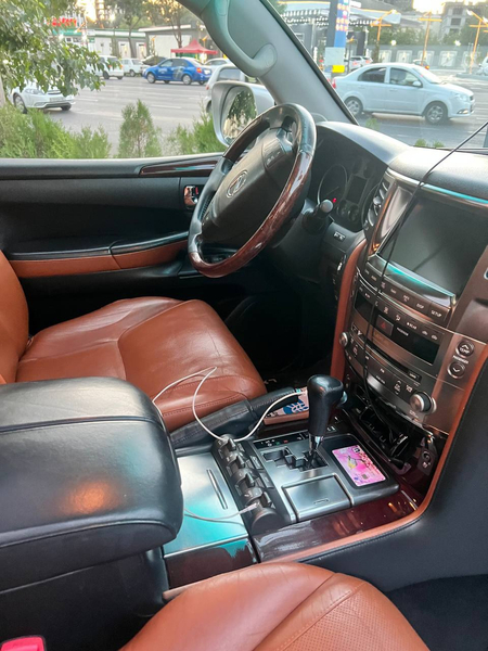 Lexus lx570 в идеальном состоянии