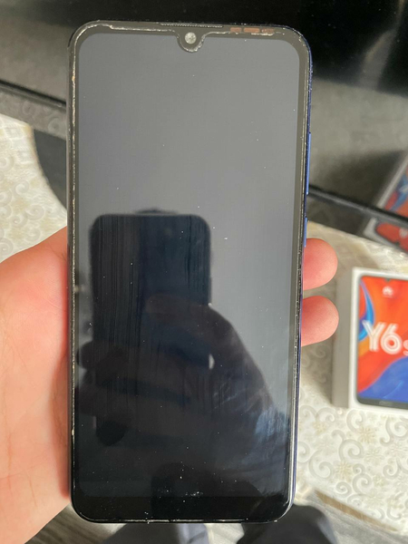 Huawei Y6s с коробкой