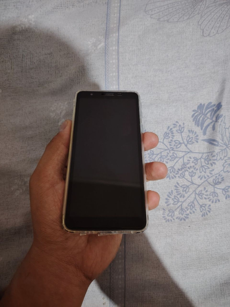 Samsung A01 Core holati ideal tinniq