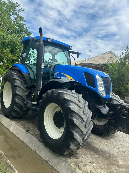 Traktor New Holland