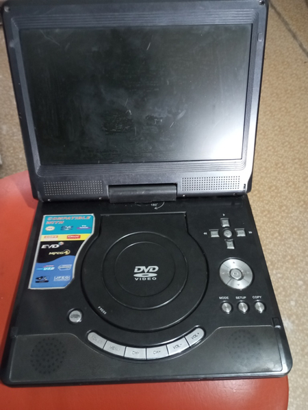 DVD cd mp3 mp4 divx