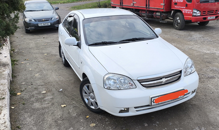 Ласетти 1.8, 2012 г. Белый, 75000км. Бензин.