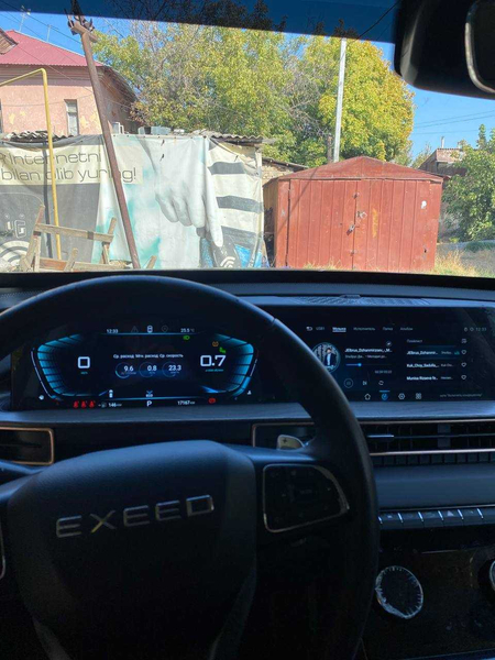 avtomabil EXEED LX priemer  panarama lyuki bor 2023 yil 17000 probeg