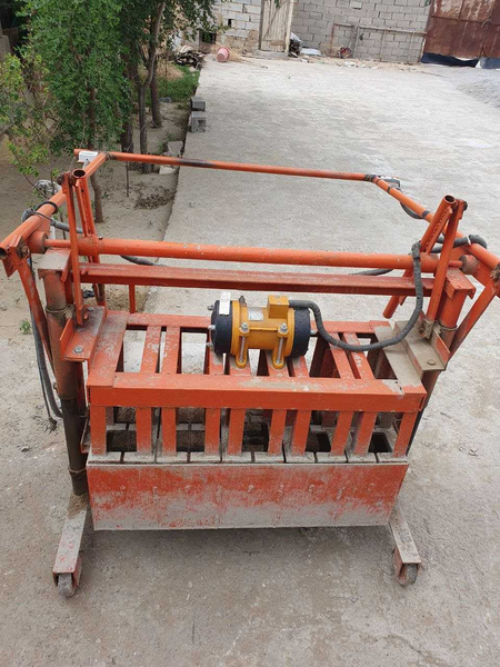 Shlakablok aparat stanok srochni sotiladi