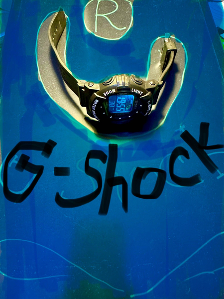 Продаю часы наручные R-Shock