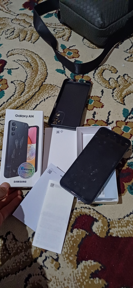 Samsung 14  galaxy
