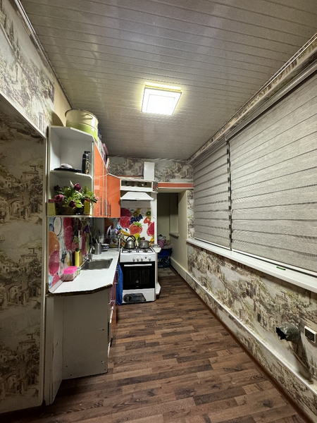 Продаю с ремонтом 2-комн квартира переделано 3х ком 2-этажей ул.Фрунзе