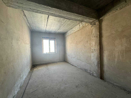 1 xonali 52m² 4-qavat sotiladi