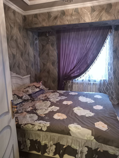 Bekbaraka domlari yengi 3 hona gishtdan  4qavat  evro remont tayor kir