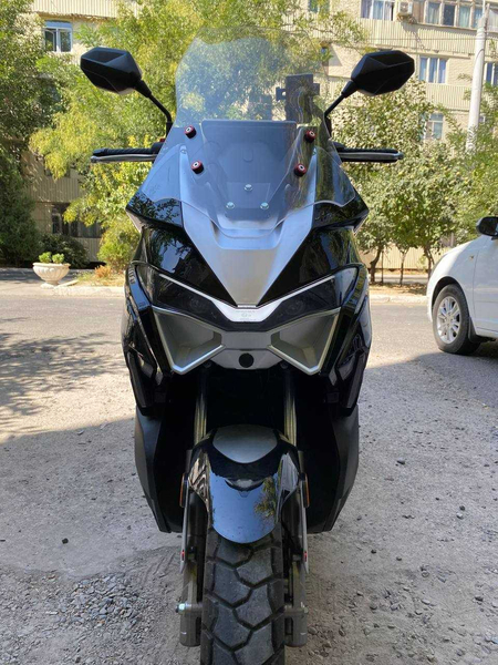 Продам скутер 150 кубов