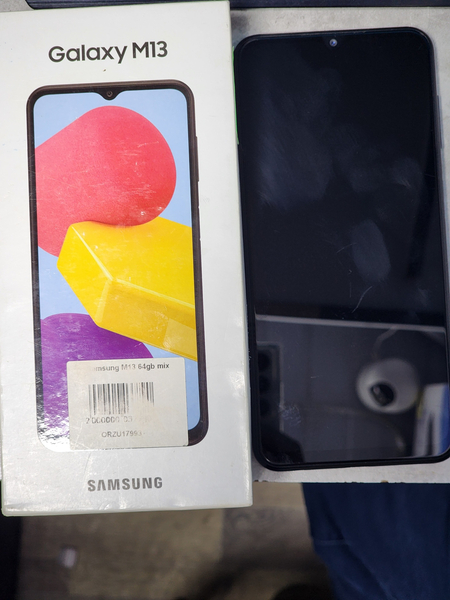 Продается телефон samsung M13