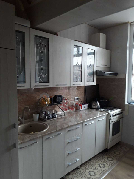 Тинчликда 3 хонали квартира,2-каватда,евроремонтли, 70 m2