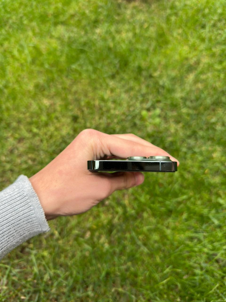 iPhone 13 pro green