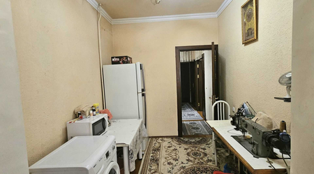 Продаётся квартиры 3/1/4 на Юнусабадском районе  9-квартал (J2449)