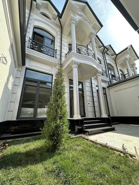 Продается Евродом на Центр Луначарского ор-р: Турон санаторий  331м2