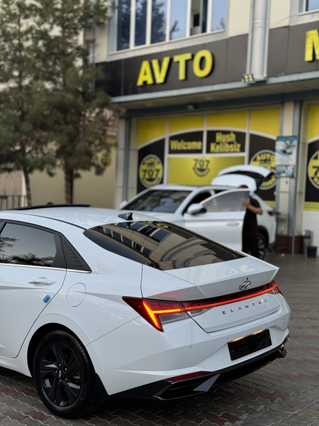 Продам Hyundai Elantra 1.6 2022