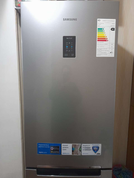 Новый Холодилник SAMSUNG