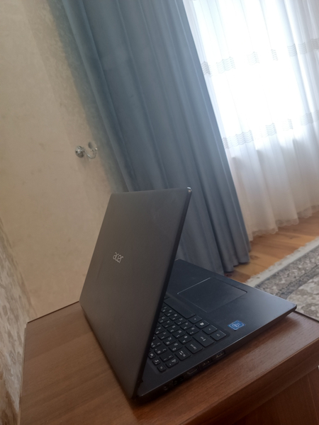 Notebook sotiladi!