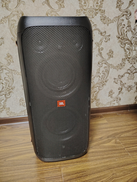 Продаю  JBL 310 акустику