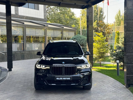 BMW X7 xDrive50i