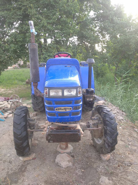 Traktor sotiladi narxi 100milion chizil qõshib beriladi