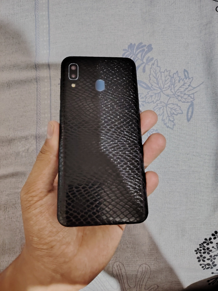 Samsung A20 holati ideal