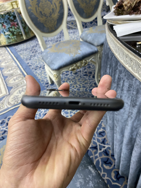 Iphone 11 xolati zor