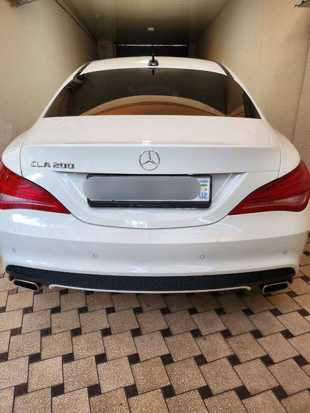Mercedes-Benz CLA 200