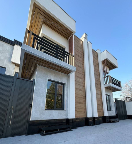 Продается Евро дом Ор-р: Циолковский 500м2