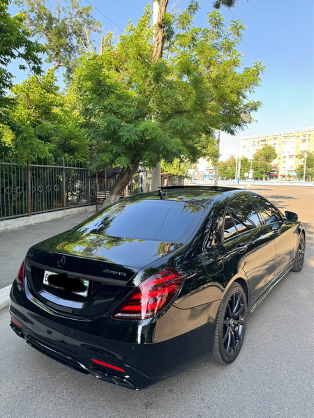 W222 Mercedes benz 6.3 AMG