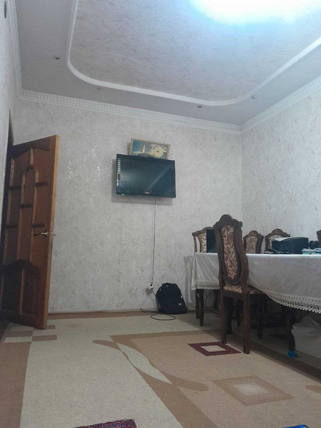 продается квартира 2-х комн. перед в 3-х.  Юнусабад 18. 4\4.  кирпич