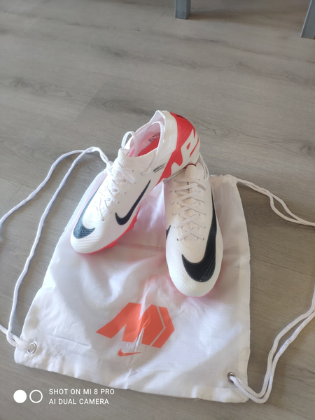 Butsi Nike Air Zoom 42