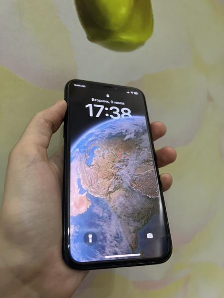 Iphone 11 pro srochna sotiladi