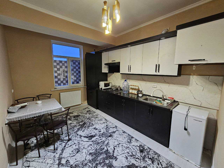 1 xonali 40m² 3-qavat uyb sotiladi.
