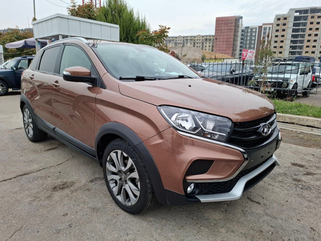 Lada X-Ray Cross