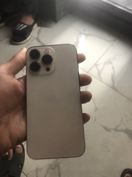 iPhone 13 pro rasrochkaga ham bor