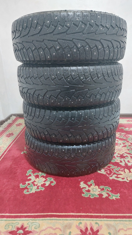 Balon zimniy NOKIAN 235/60 R18