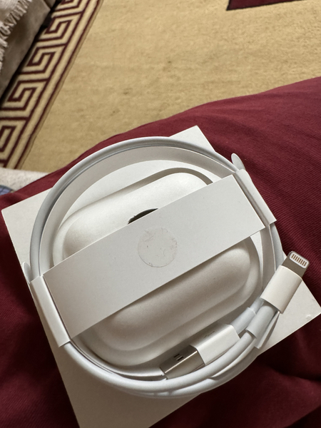 Airpods (почти новые)