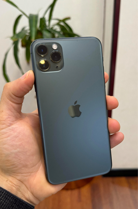 iphone 11 pro max 256   82% xolati yangidek tinniq!
