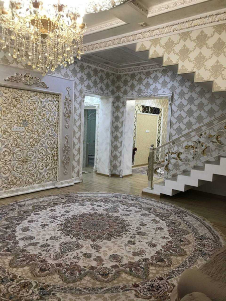 Алгоритм.Шакарчилар махалляси. 4 сотихда 8 хонали 2этажли уй сотаман..